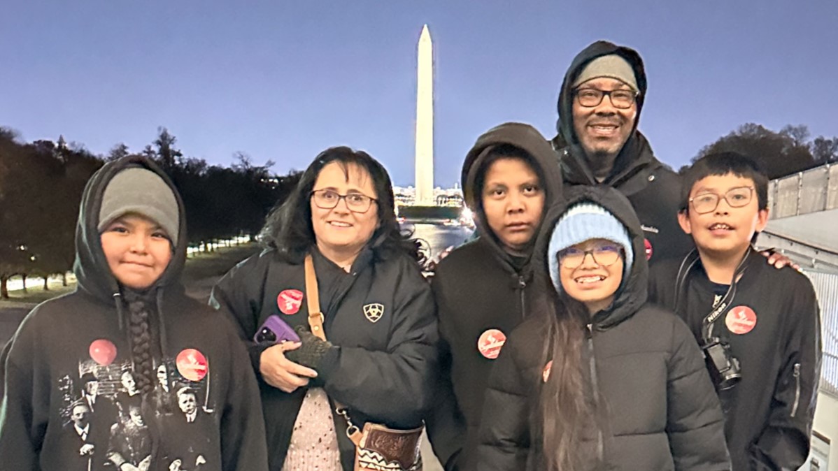 Baca /Dlo'Ay Azhi Community School Visits Washington D.C. for 2024 ...